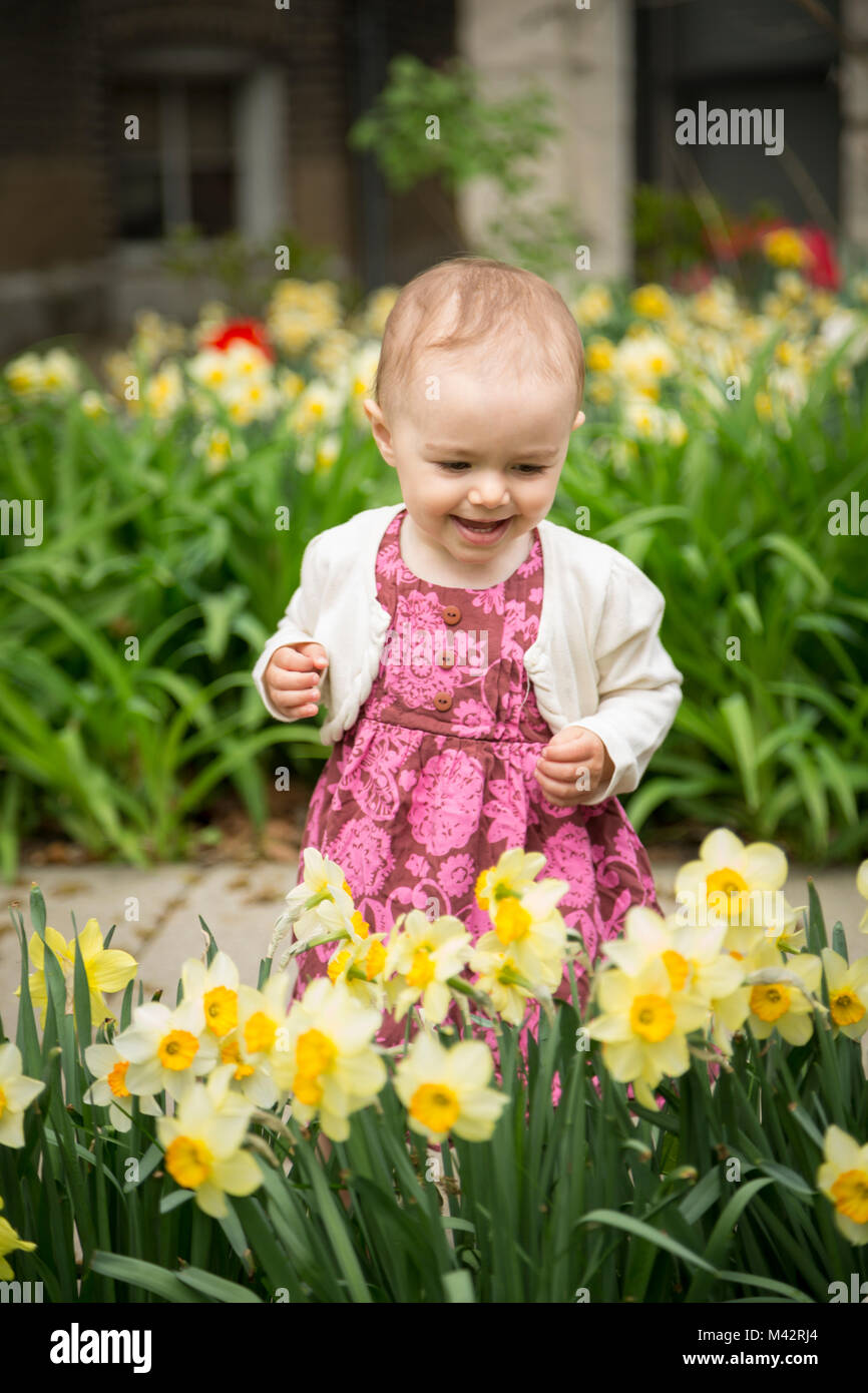 Baby smelling hi-res stock photography and images - Alamy