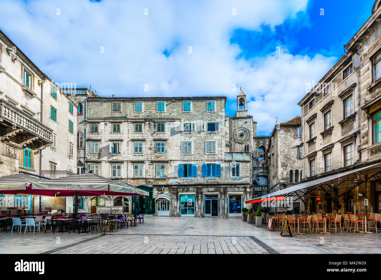 Split city hi-res stock photography and images - Alamy