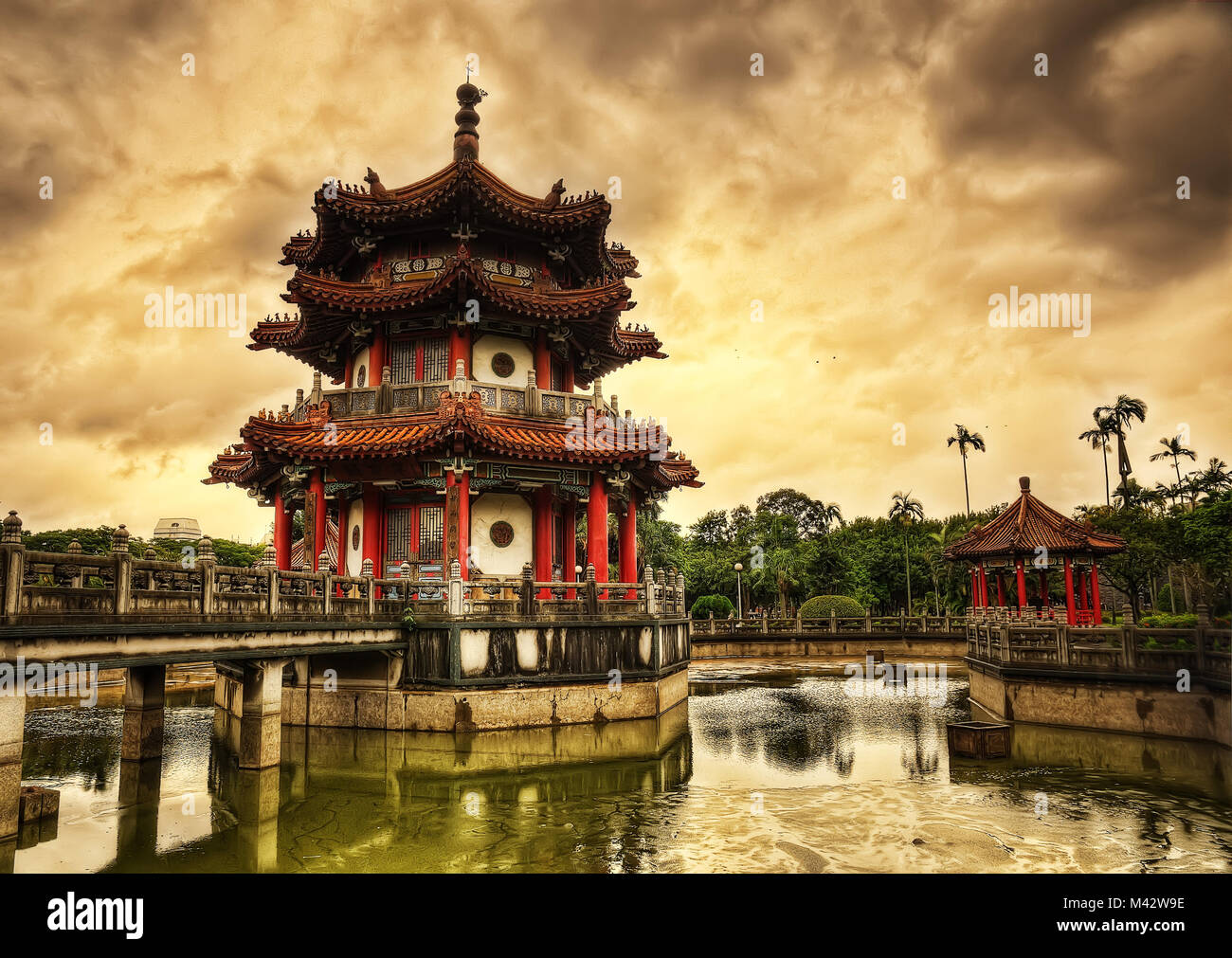 Taipei Temple taken in 2015 Stock Photo - Alamy