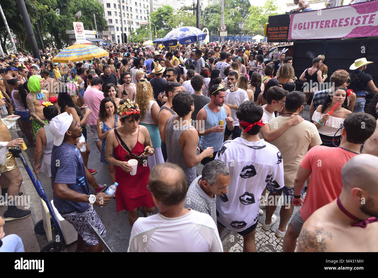 Sao Paulo, Brazil. 13th Feb, 2018. Revelers pose during street Carnival ...