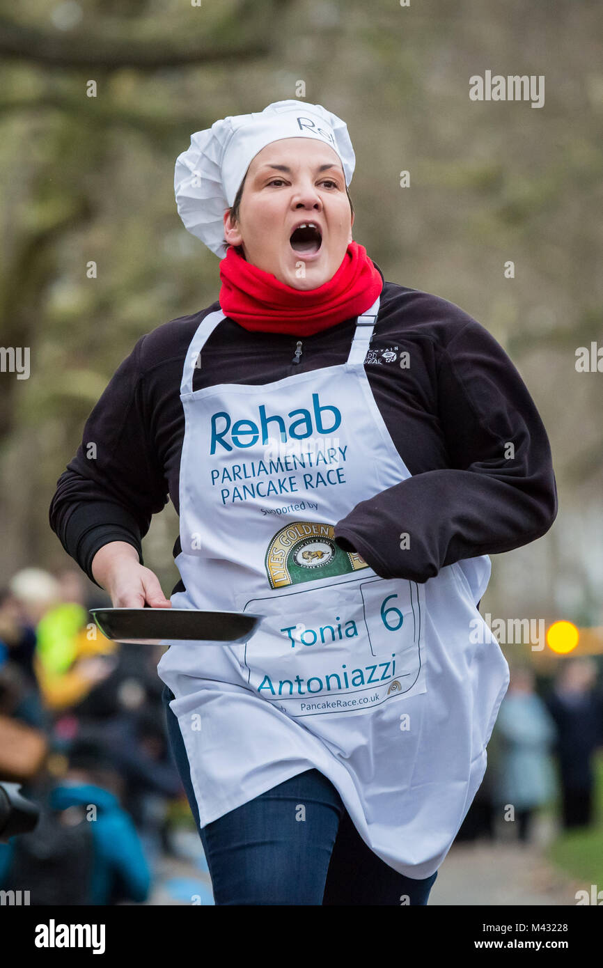 Tonia antoniazzi labour mp hi-res stock photography and images - Alamy