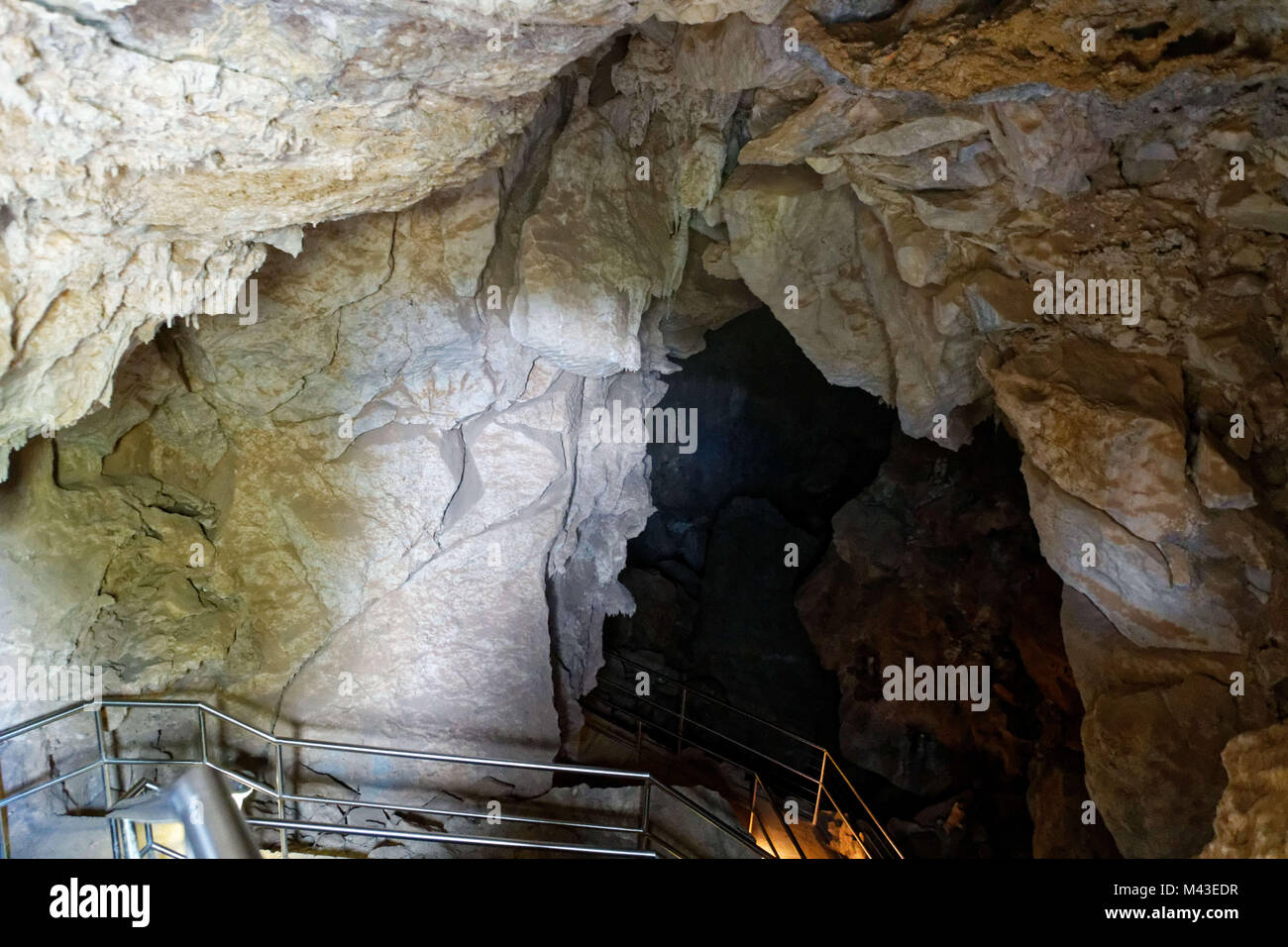 Stock Photo - Fig Tree Cave, Wombeyan Caves, Wombeyan Karst ...