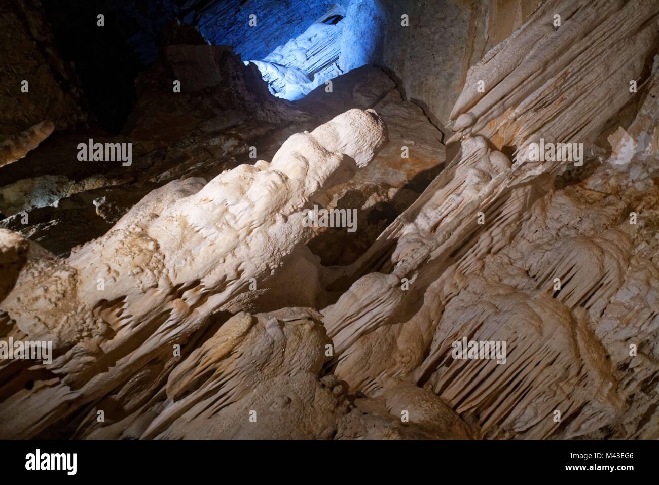 Stock Photo - Fig Tree Cave, Wombeyan Caves, Wombeyan Karst ...