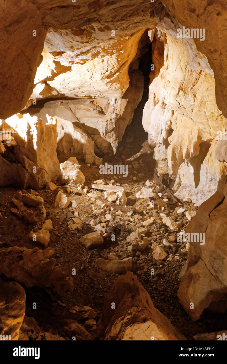 Stock Photo - Fig Tree Cave, Wombeyan Caves, Wombeyan Karst ...