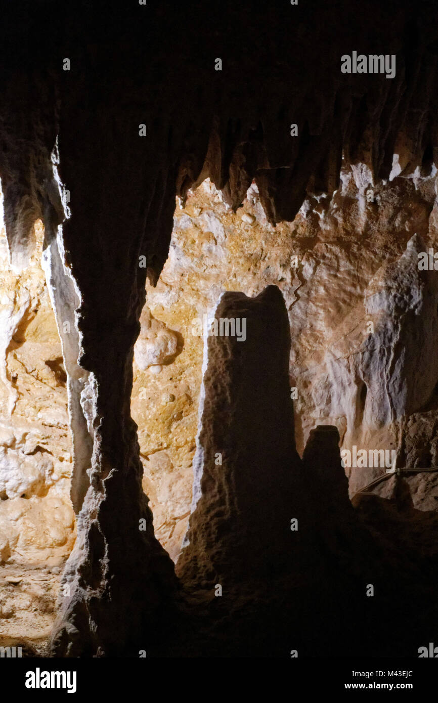 Stock Photo - Fig Tree Cave, Wombeyan Caves, Wombeyan Karst ...