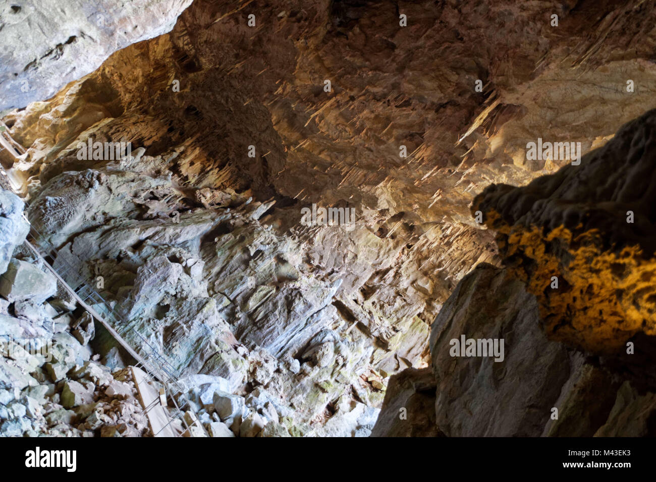 Stock Photo - Fig Tree Cave, Wombeyan Caves, Wombeyan Karst ...