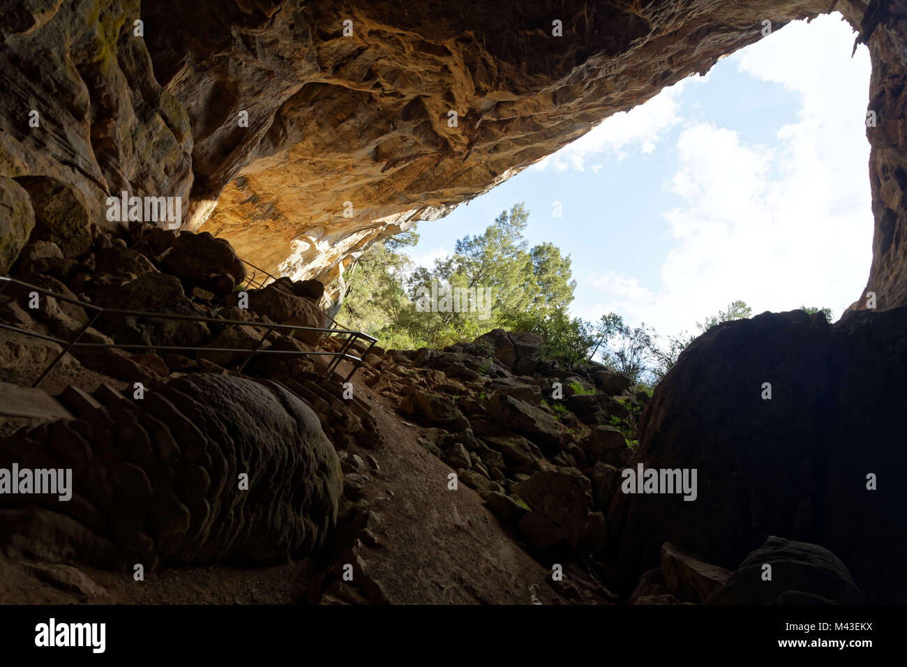Stock Photo - Fig Tree Cave, Wombeyan Caves, Wombeyan Karst ...