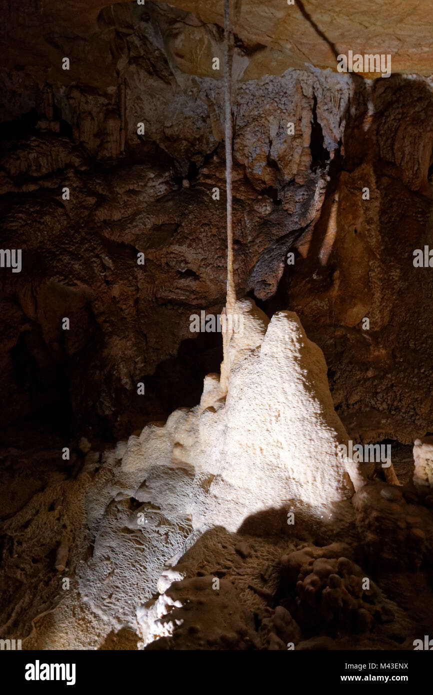Stock Photo - Mulwaree Cave, Wombeyan Caves, Wombeyan Karst ...