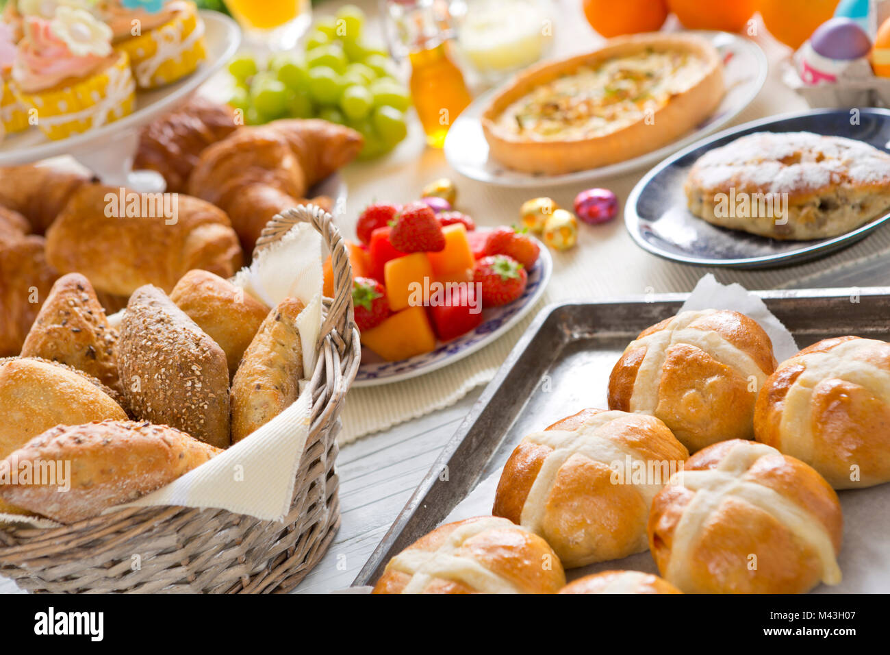 Table filled food meal hi-res stock photography and images - Alamy