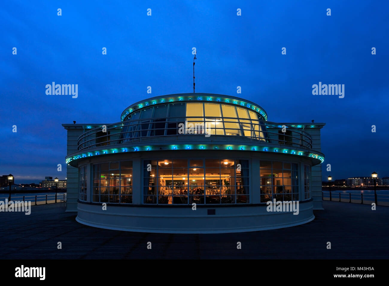 Dusk colours over the Victorian Pier, Worthing town, West Sussex ...