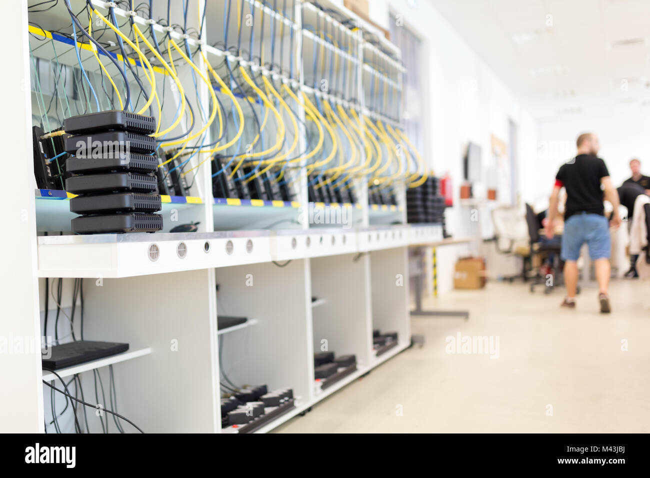 Hardware test hi-res stock photography and images - Alamy