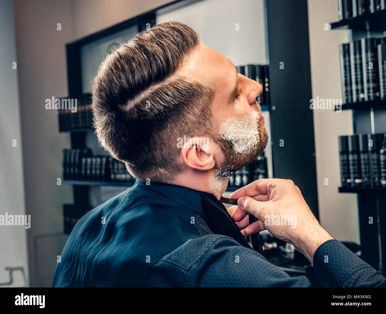 Shaving saloon hi-res stock photography and images - Alamy