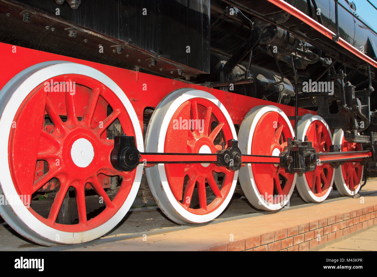 Detail of train wheels hi-res stock photography and images - Alamy