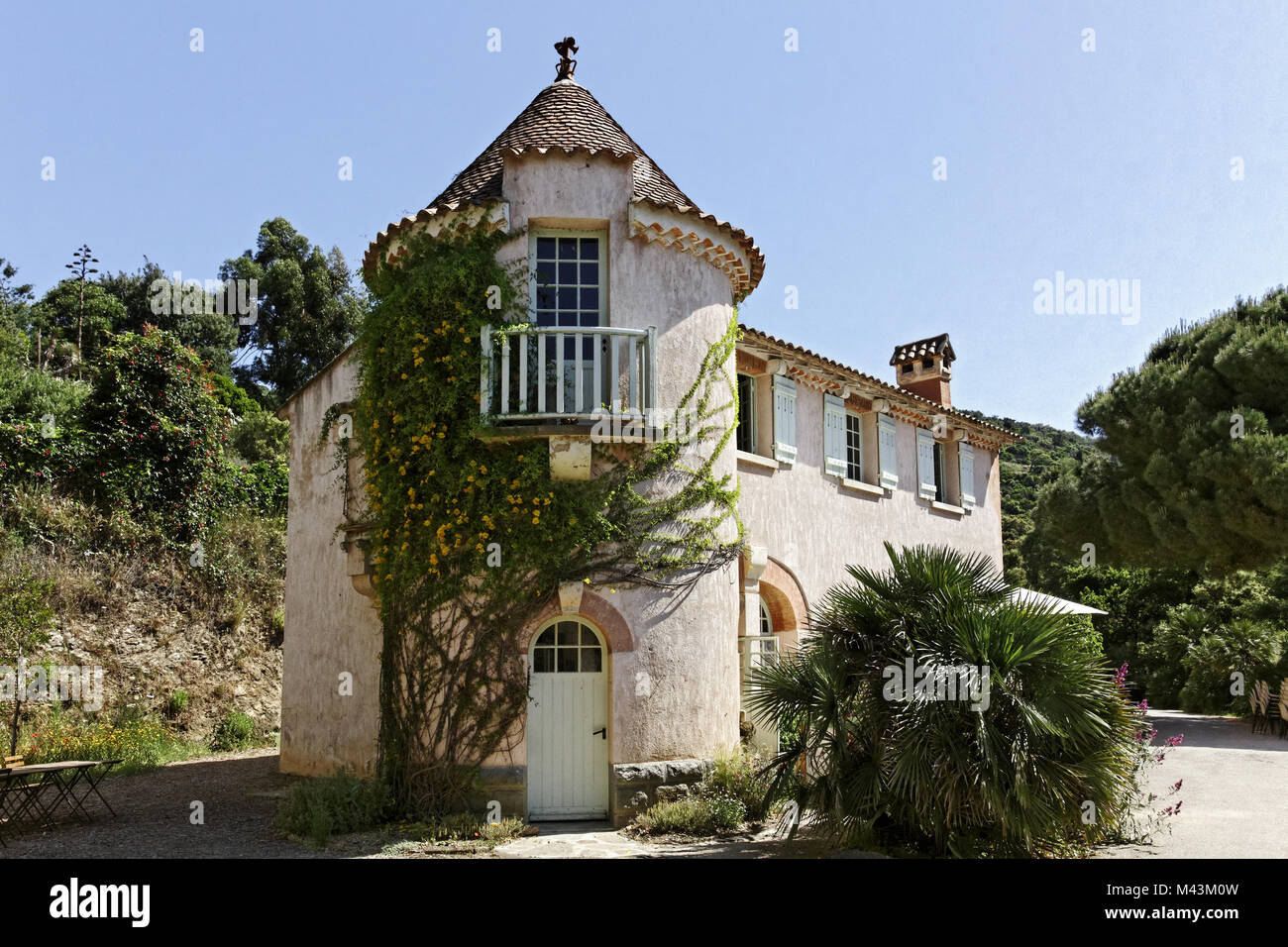 Domaine du Royal Domaine du Royal, Cote d’Azur Stock Photo - Alamy