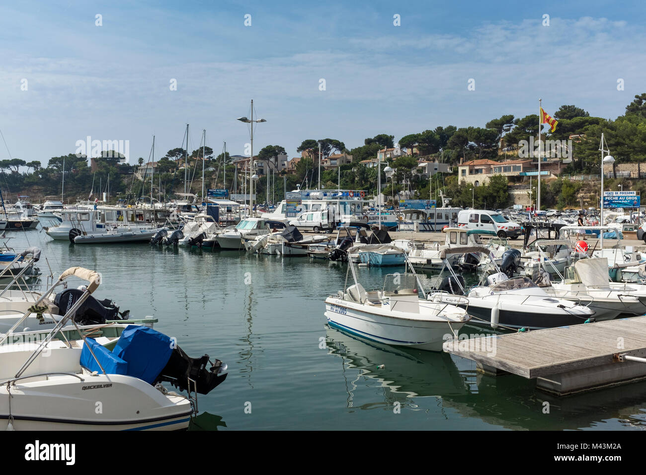 Port of Carry le Rouer, Bouches du Rhone, PACA, France Stock Photo - Alamy