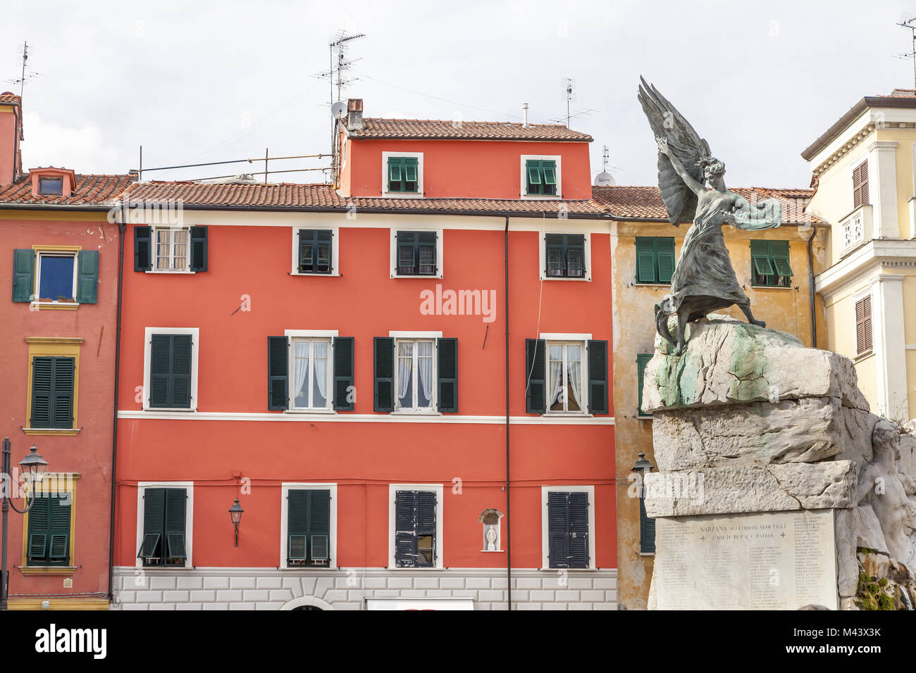Piazza giacomo matteotti hi-res stock photography and images - Alamy