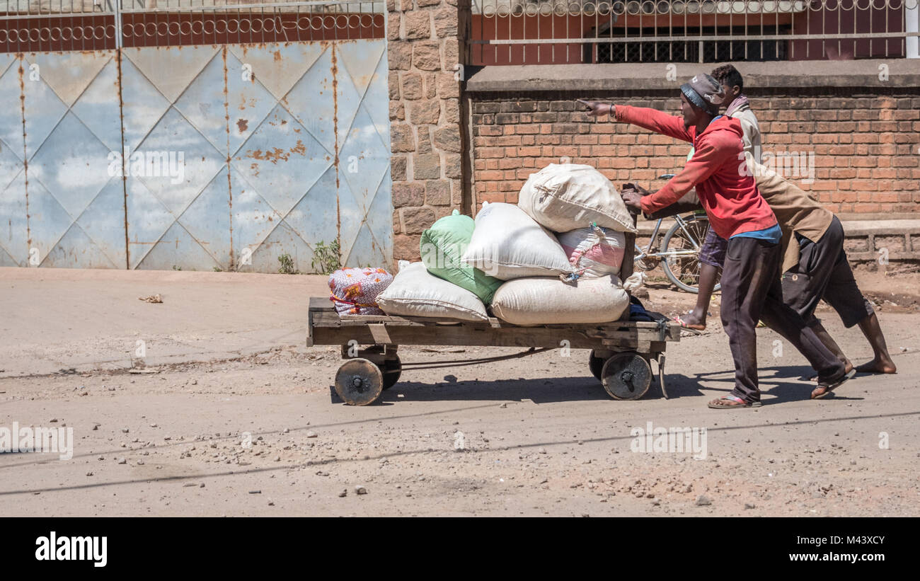 Rural african hand cart hi-res stock photography and images - Alamy