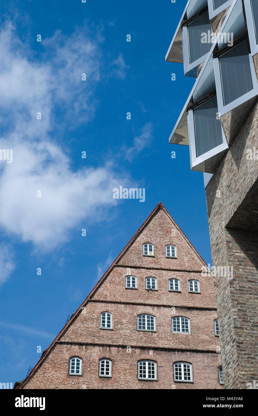 old and modern architecture Stock Photo - Alamy