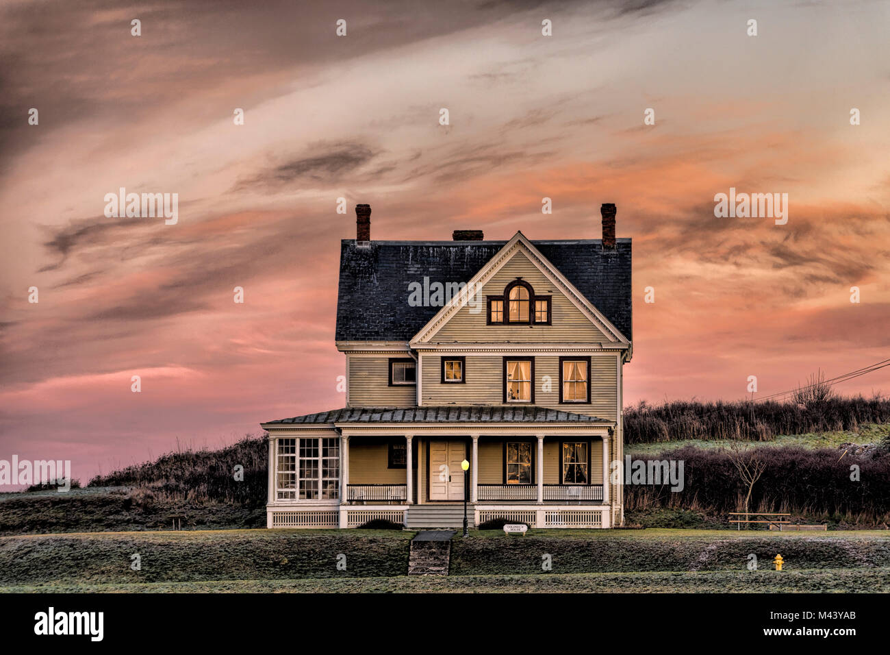 Commanding officer quarters hi-res stock photography and images - Alamy