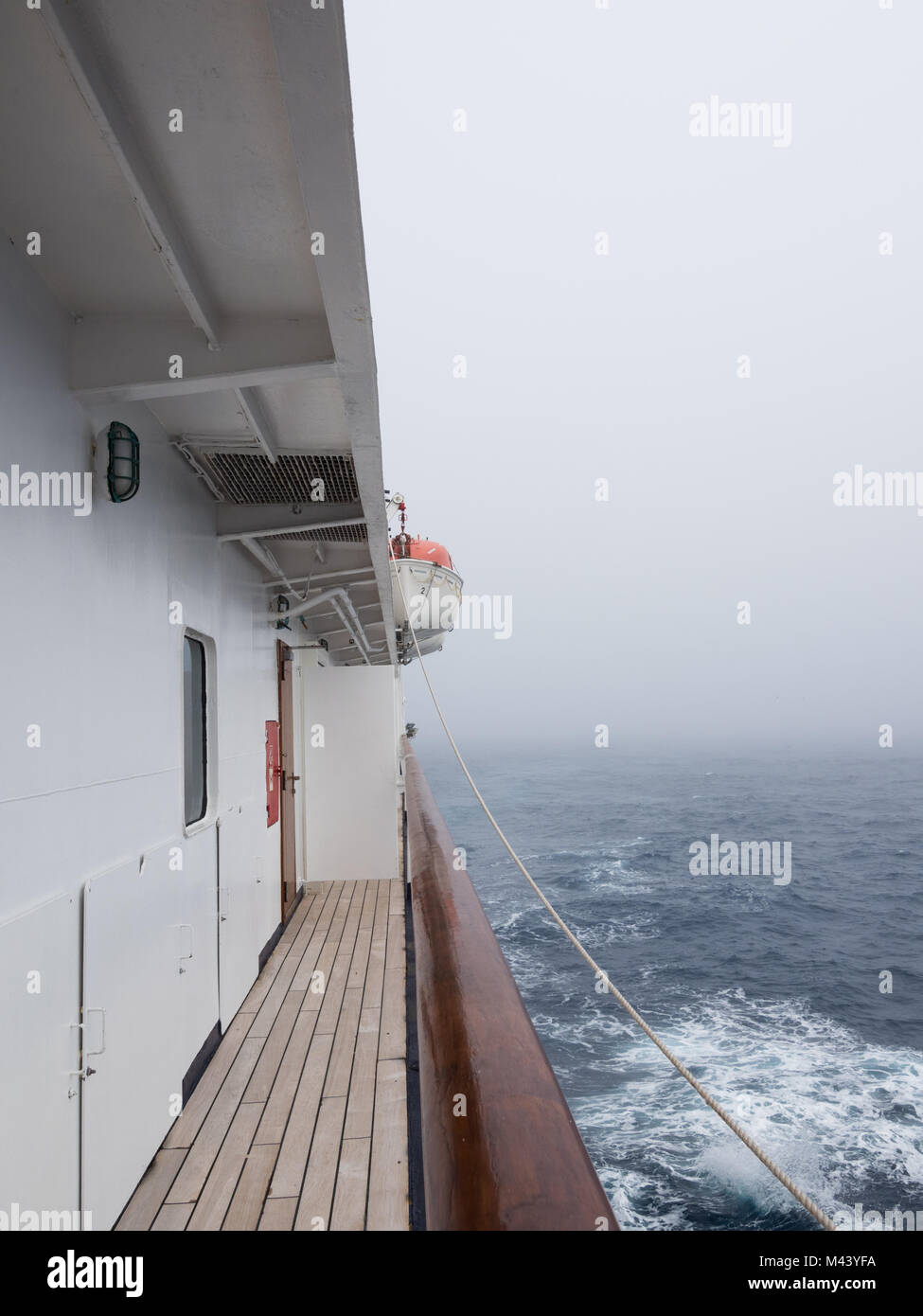 Low visibility ocean hi-res stock photography and images - Alamy