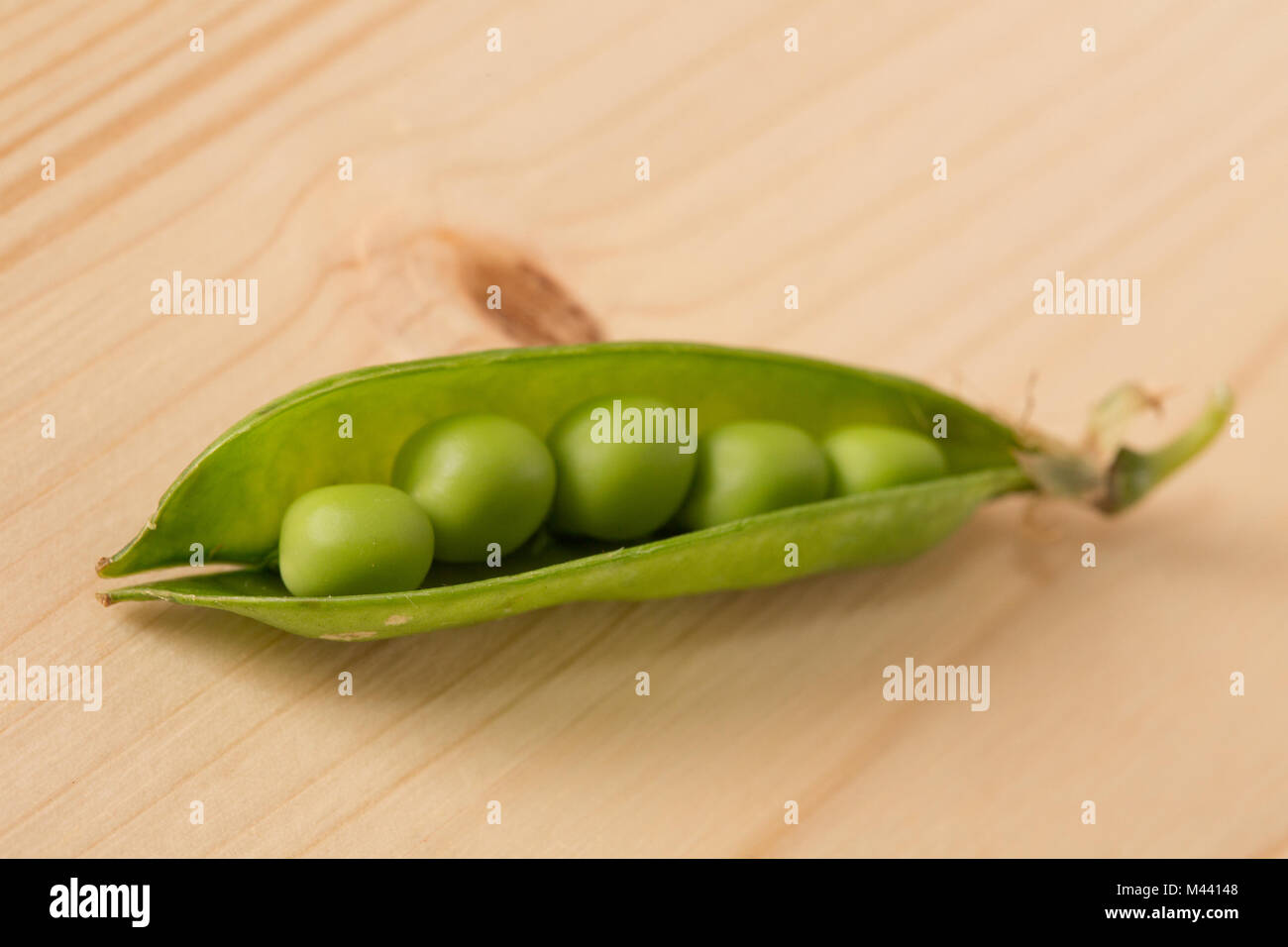 Pea circle hi-res stock photography and images - Alamy