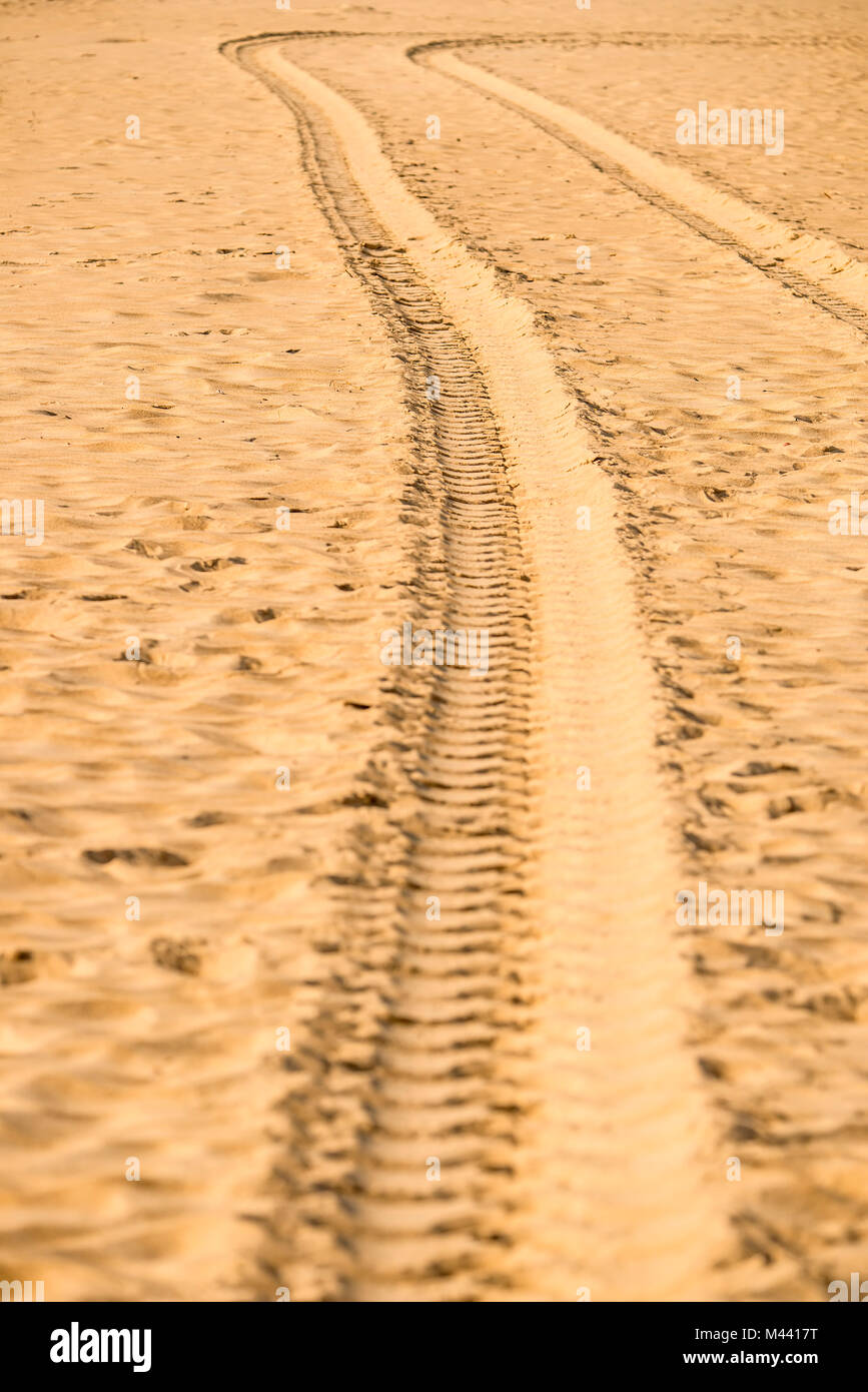 Military tyre tracks hi-res stock photography and images - Alamy