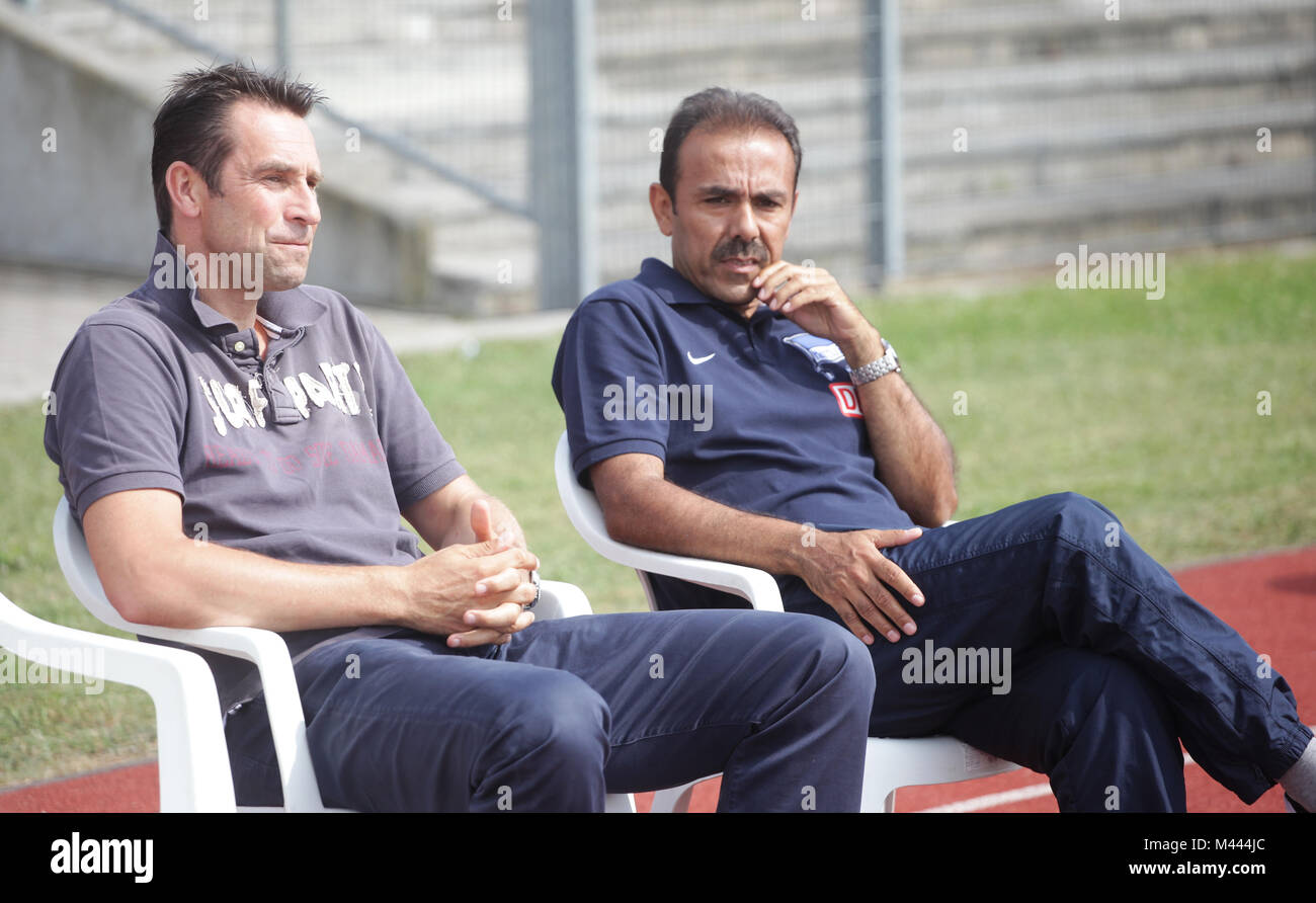 Michael Preetz and Coach Jos Luhukay(Hertha BSC Stock Photo - Alamy