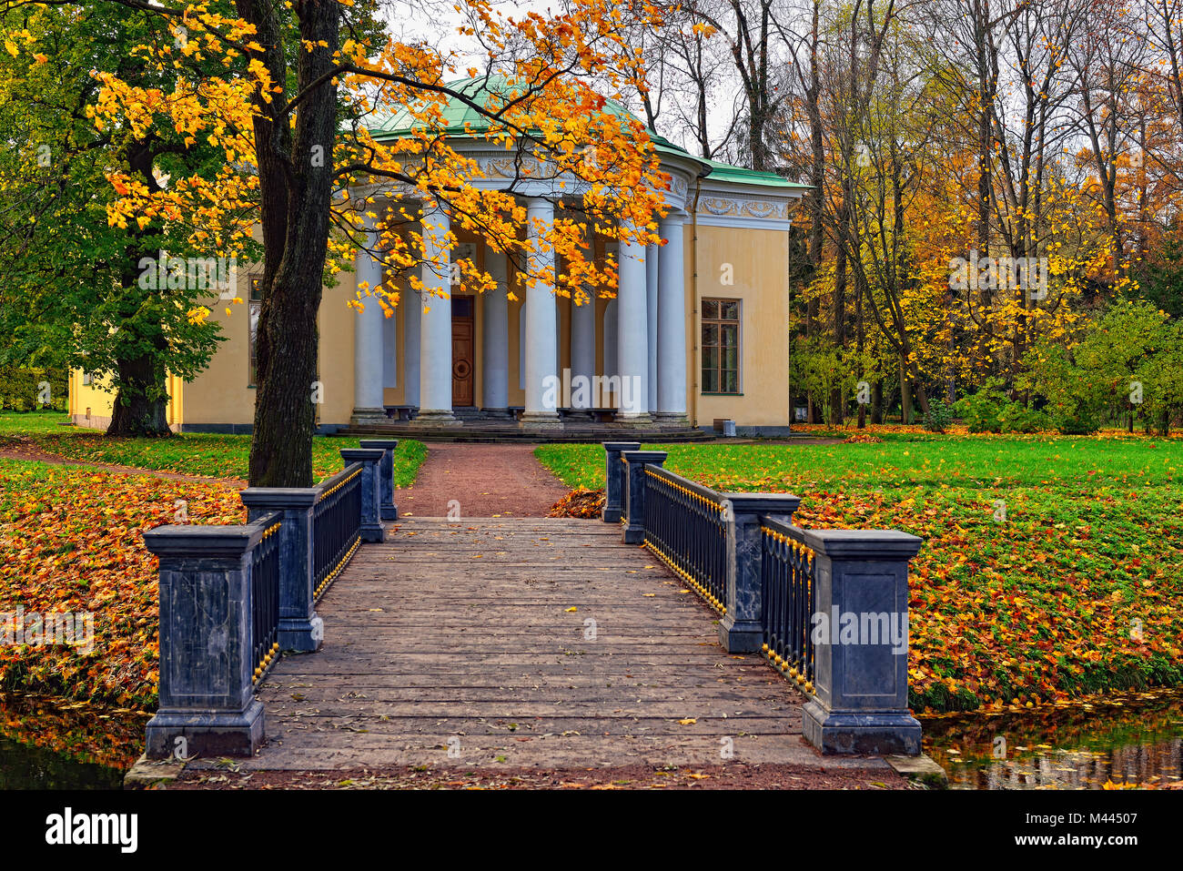 Concert hall st petersburg hi-res stock photography and images - Alamy