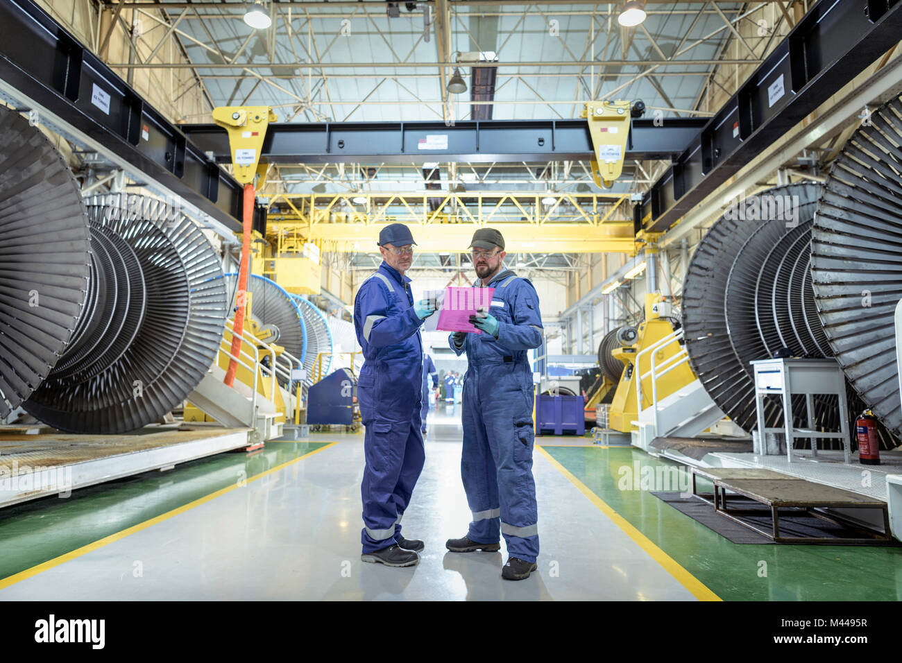 Maintenance engineers hi-res stock photography and images - Alamy