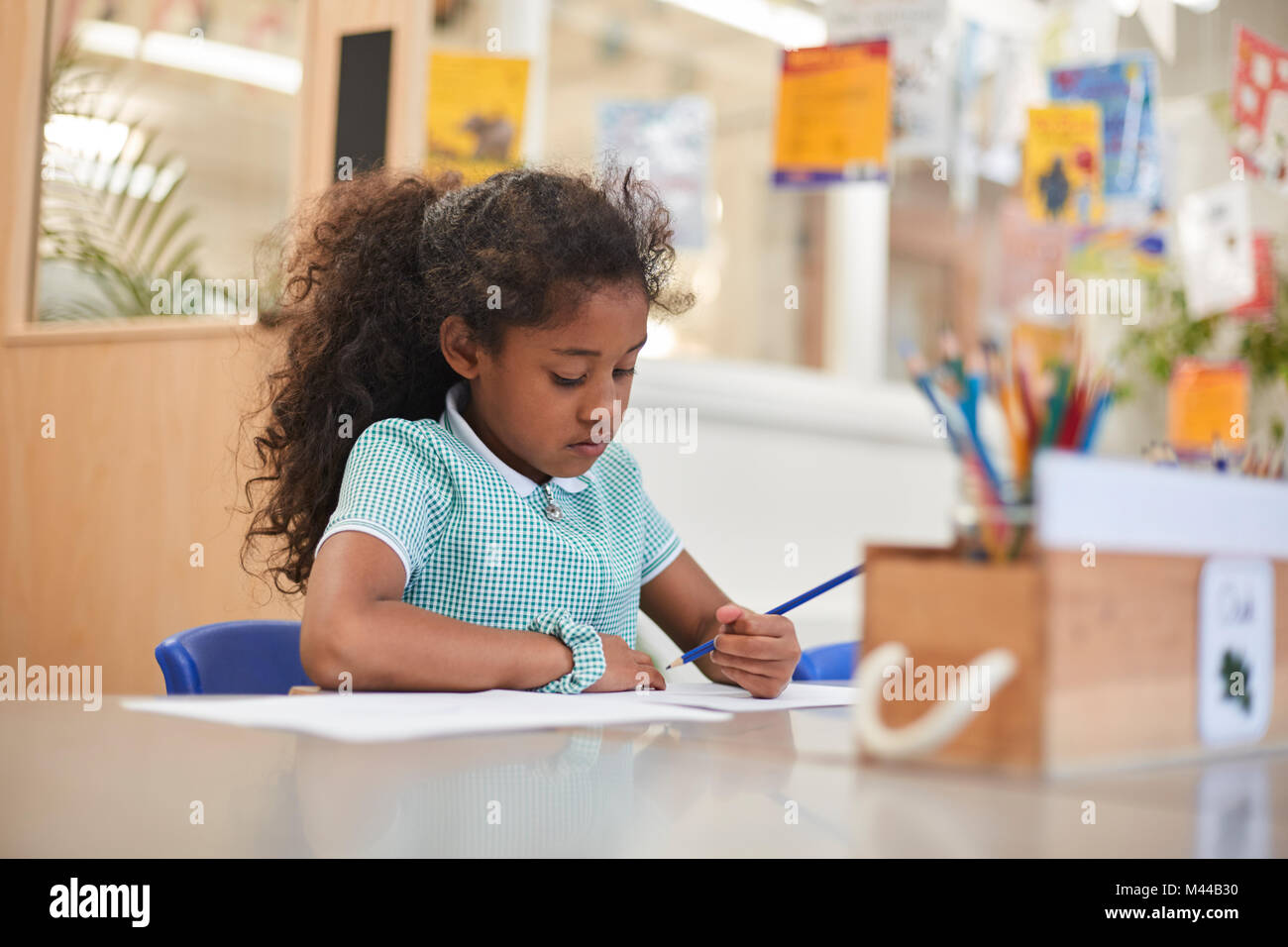 Classroom activity hi-res stock photography and images - Alamy
