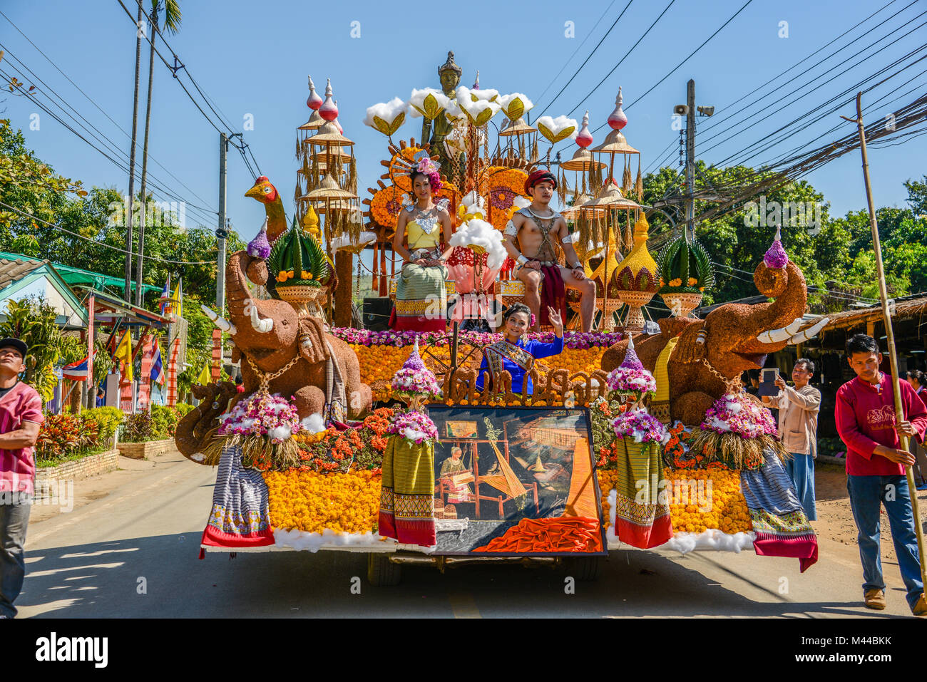 Aboriginal vehicle hi-res stock photography and images - Alamy