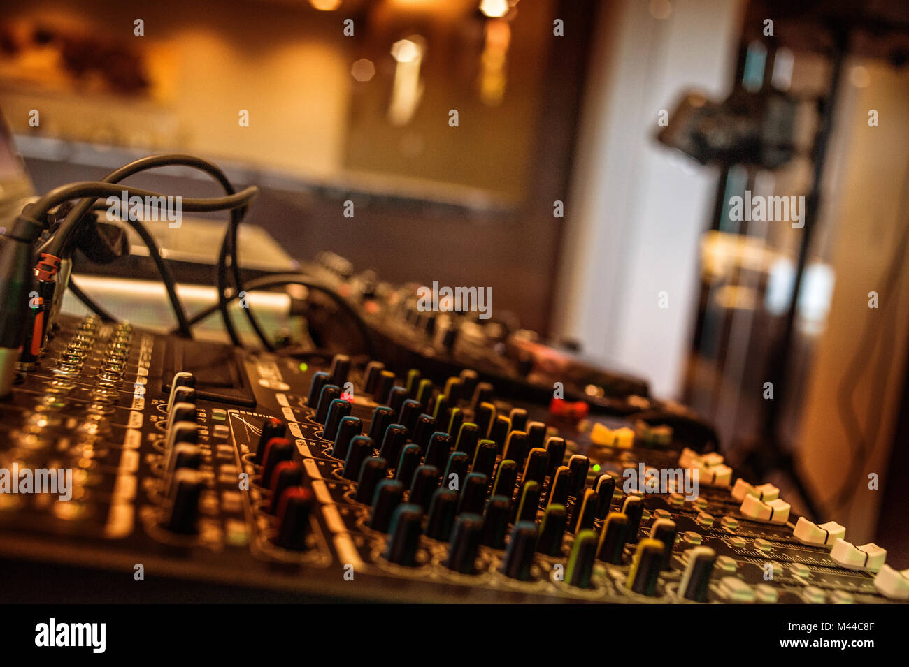 Club atmosphere hi-res stock photography and images - Alamy