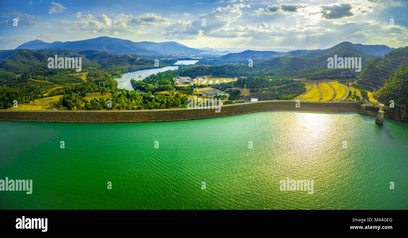 Aerial scenic panorama of Lake Eildon Dam at sunset. Melbourne ...