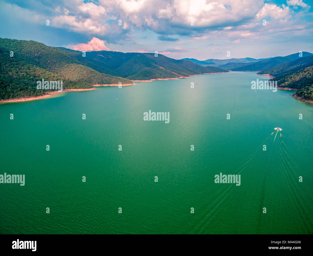 Lake eildon hi-res stock photography and images - Alamy