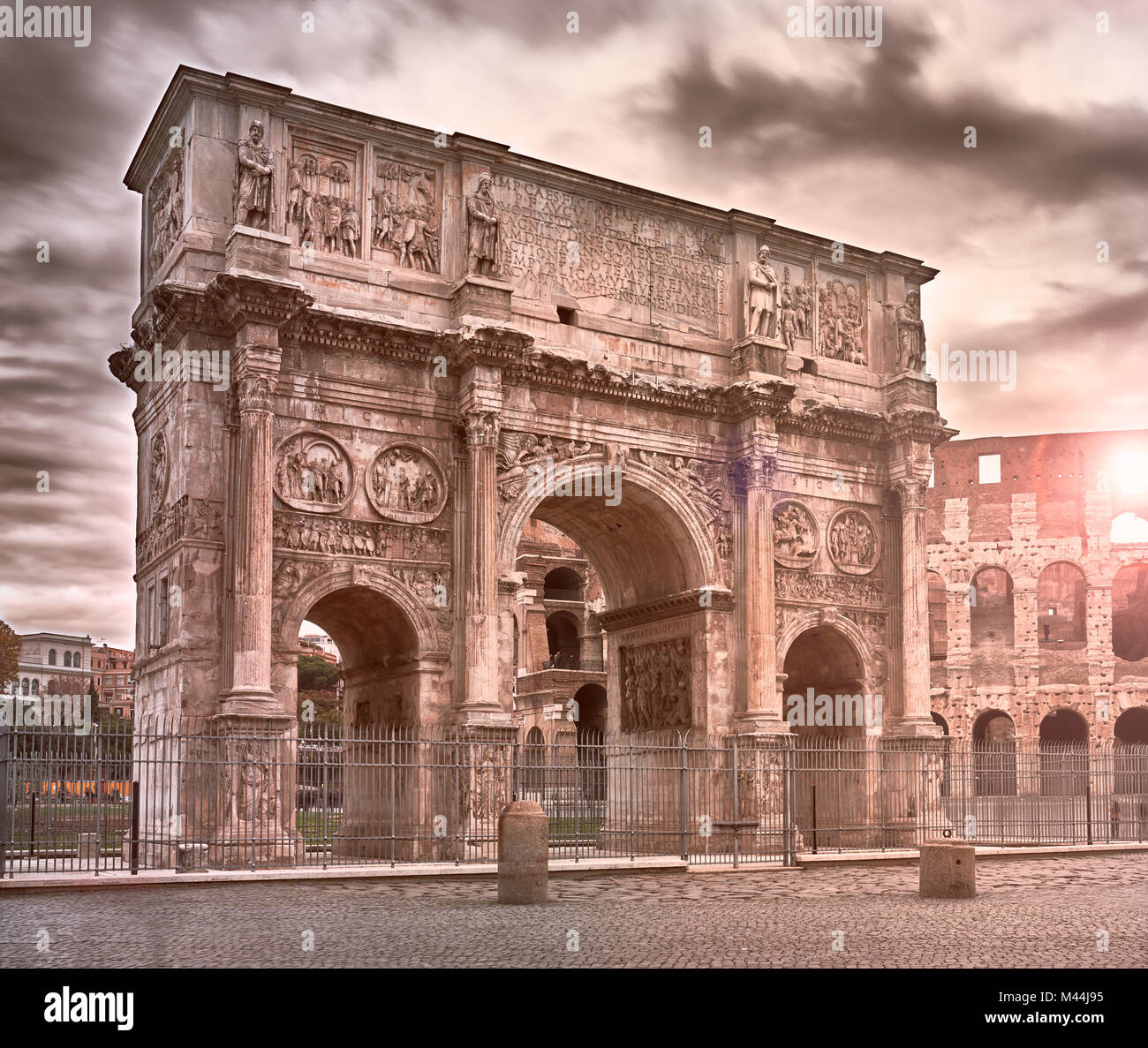 Ancient arch constantine roman colosseum hi-res stock photography and ...