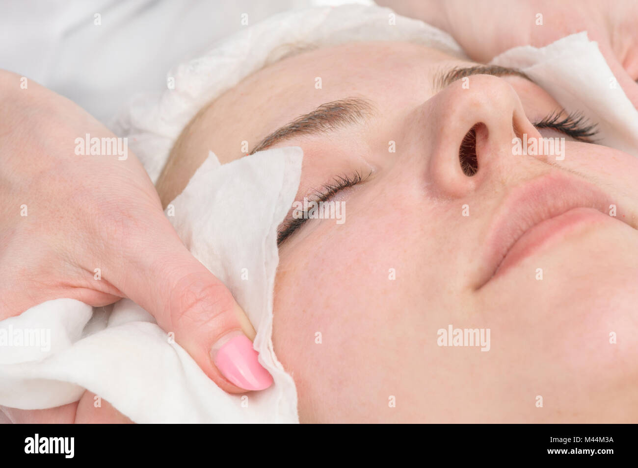 Skin wipe hi-res stock photography and images - Alamy