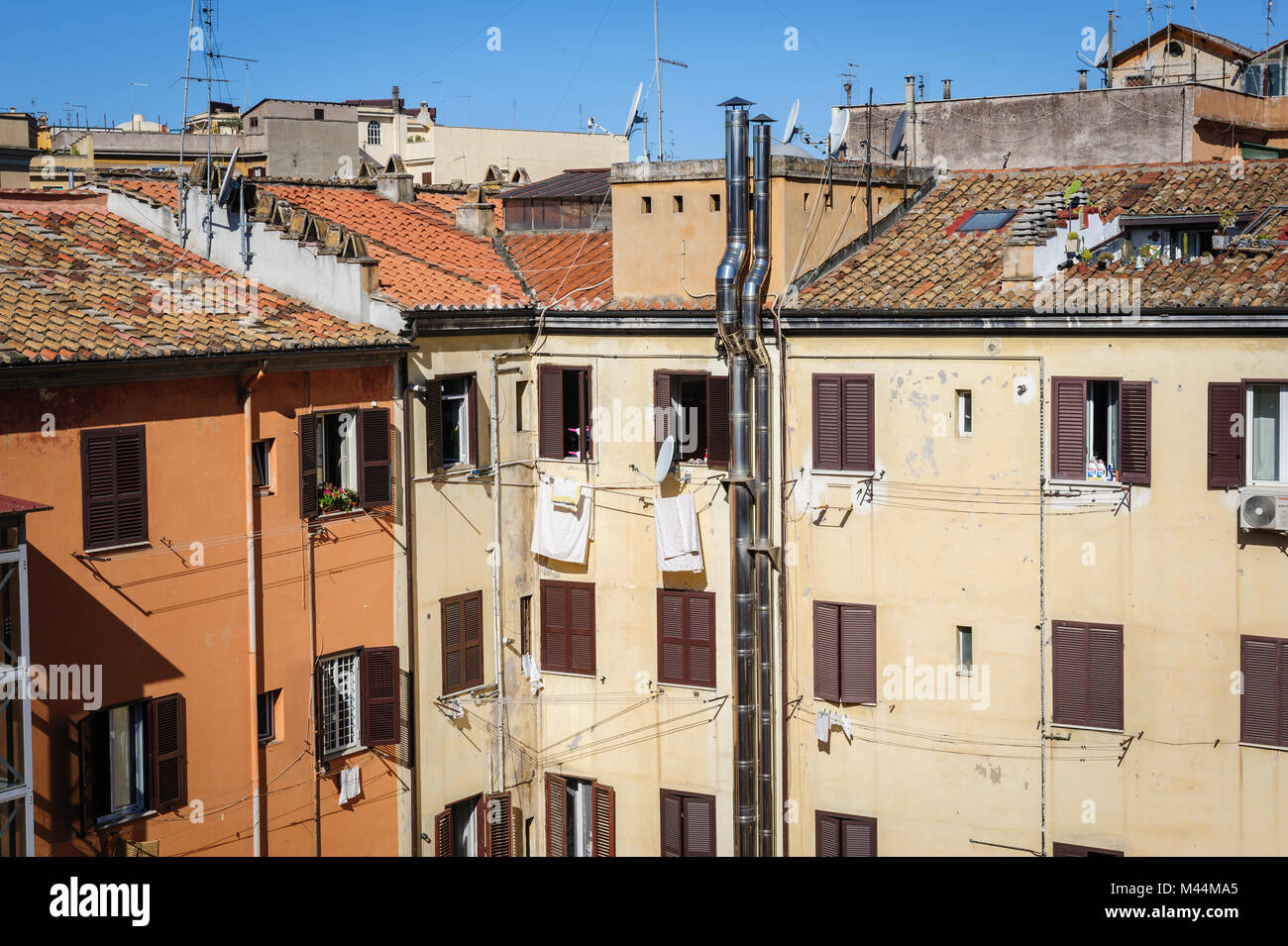 Residential building in rome hi-res stock photography and images - Alamy