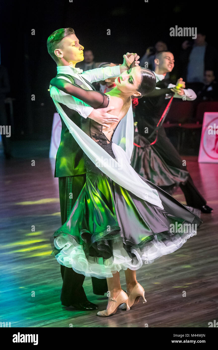 dancers dancing standard dance Stock Photo - Alamy