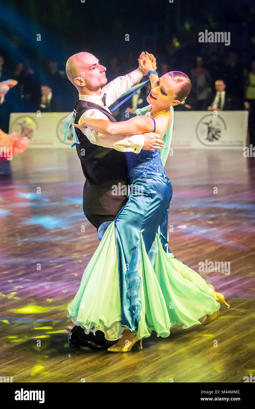 dancers dancing standard dance Stock Photo - Alamy