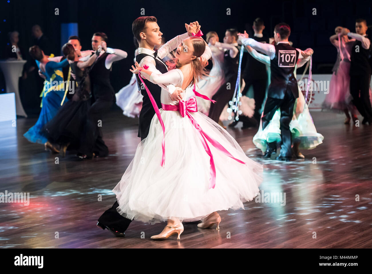 dancers dancing standard dance Stock Photo - Alamy