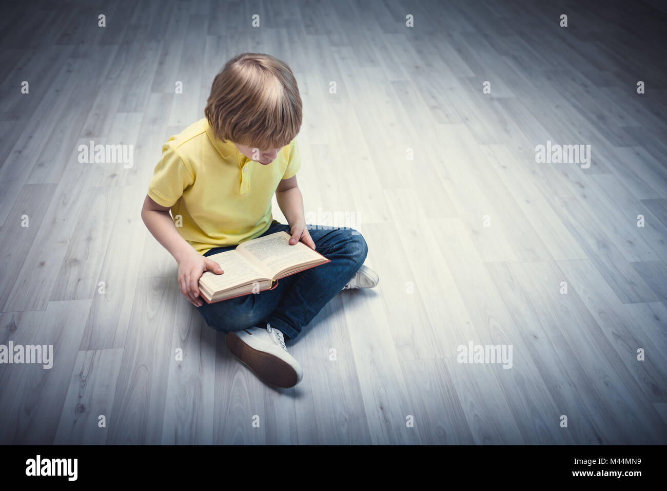 Reading intelligence hi-res stock photography and images - Alamy