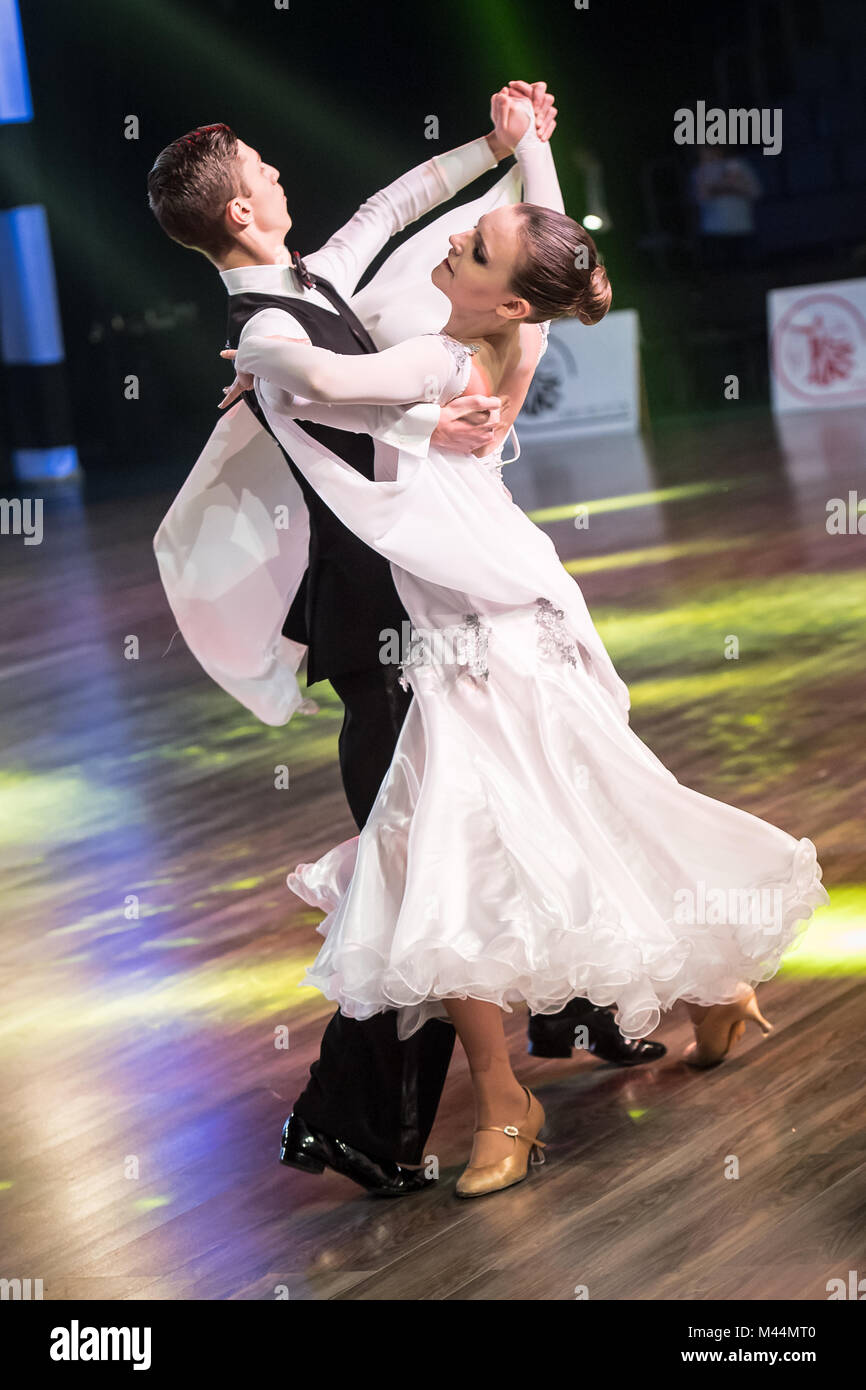 dancers dancing standard dance Stock Photo - Alamy