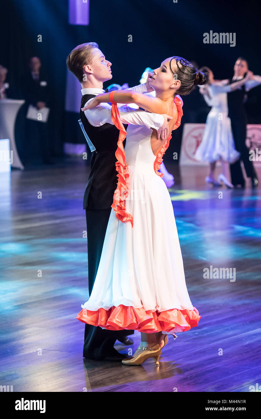 dancers dancing standard dance Stock Photo - Alamy