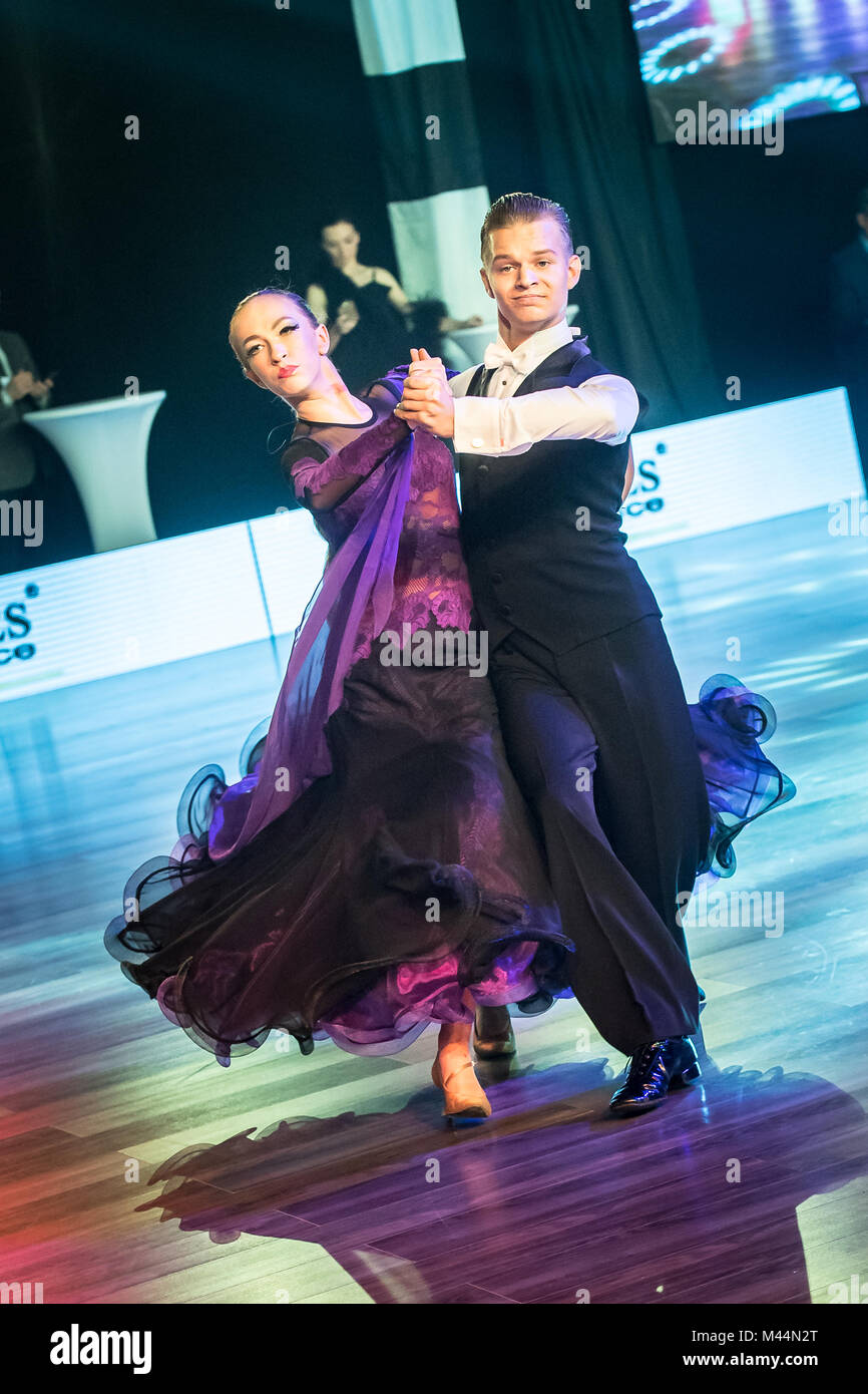 dancers dancing standard dance Stock Photo - Alamy