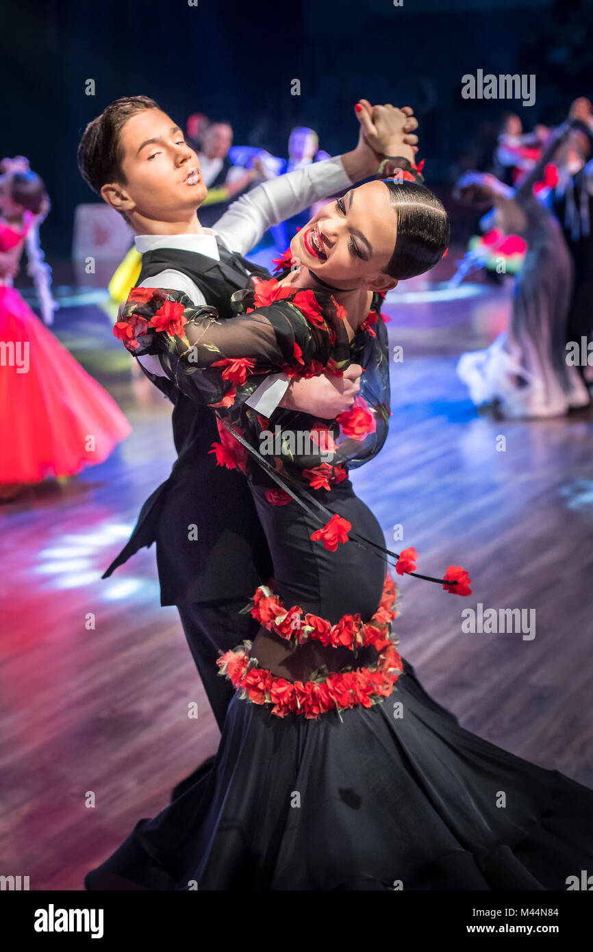 dancers dancing standard dance Stock Photo - Alamy