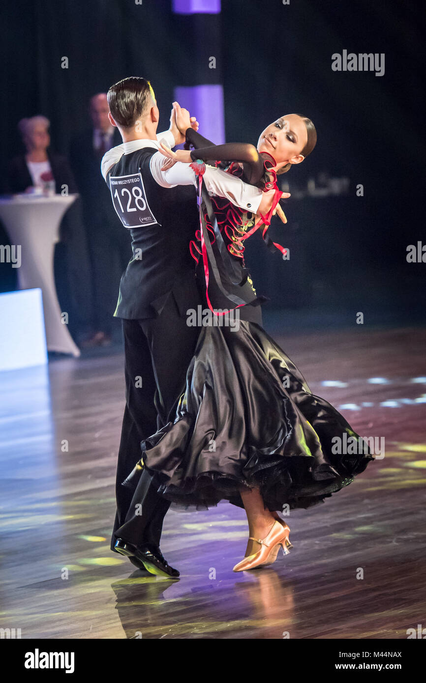 dancers dancing standard dance Stock Photo - Alamy