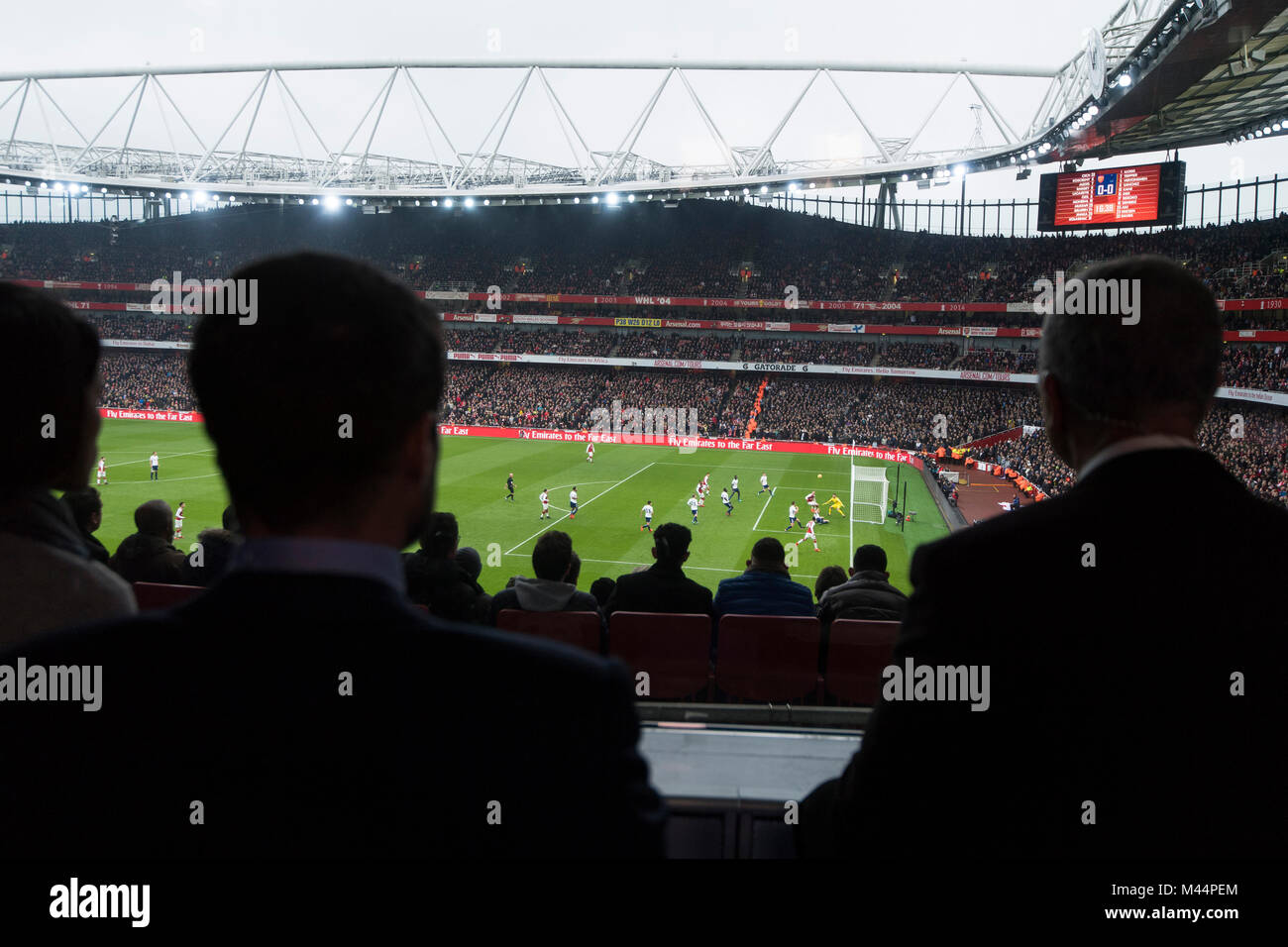 Television camera football coverage hi-res stock photography and images ...