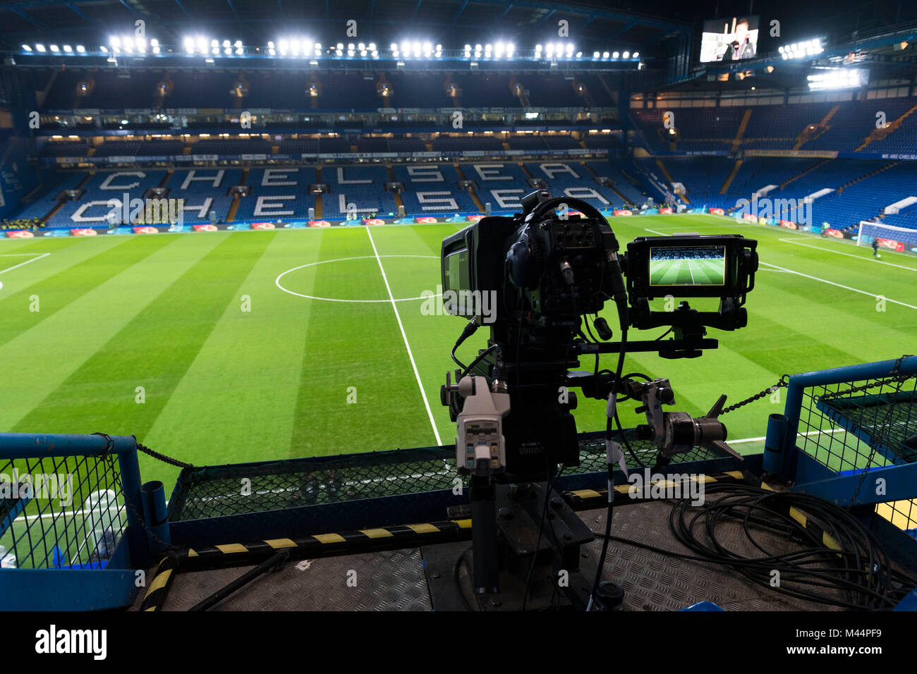 Television camera football coverage hi-res stock photography and images ...