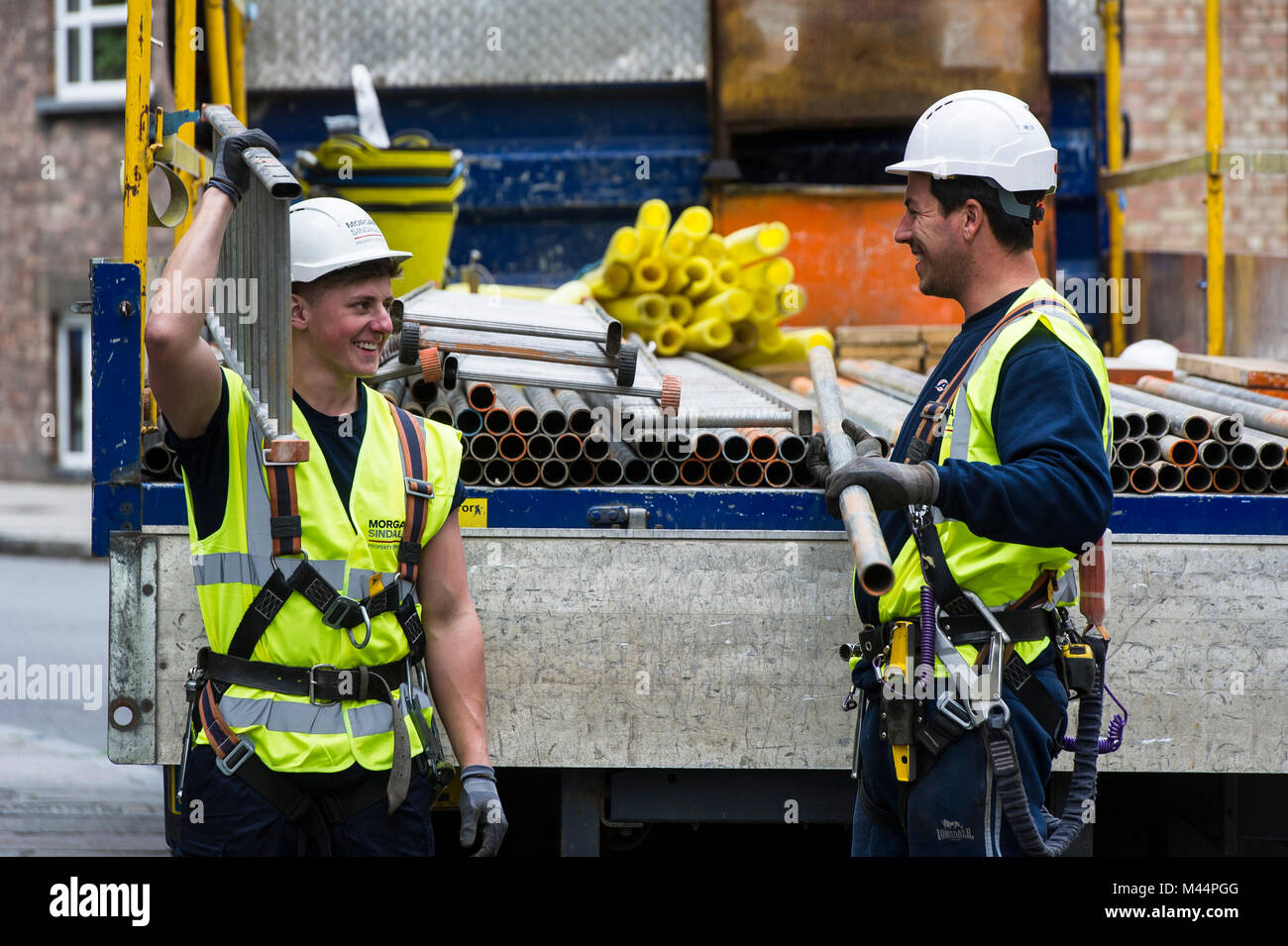Loading scaffold hi-res stock photography and images - Alamy