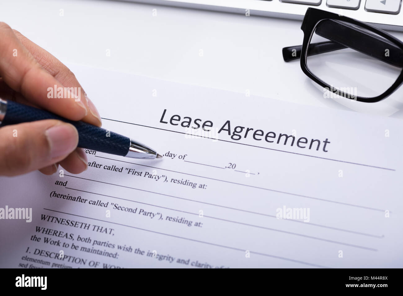 Business lease agreement hi-res stock photography and images - Alamy
